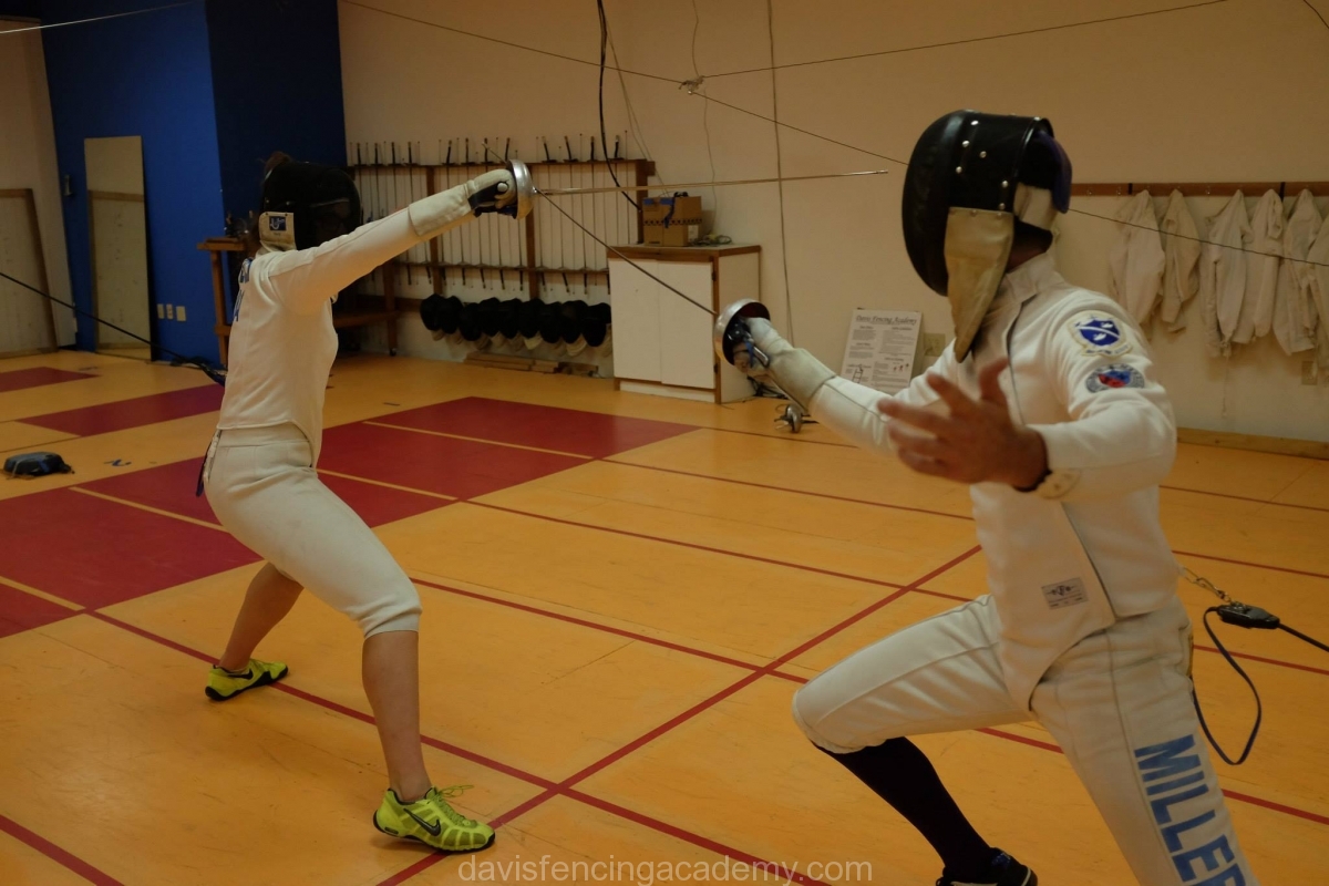 Beginners – Davis Fencing Academy